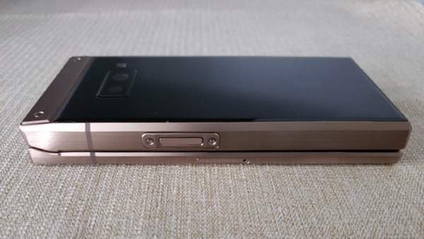 Samsung W2019 มือถือฝาพับสเปกแรงเตรียมเปิดตัว 9 พ.ย. นี้ กับชิป Snapdragon 845 กล้องหลังคู่ และ ...